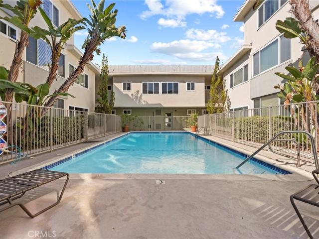 1525 N Hayworth Ave, Unit 204, Los Angeles, CA 90046 | MLS #SB26108