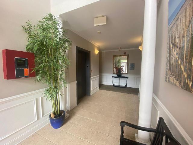 1525 Cambridge Lakes Drive 106d