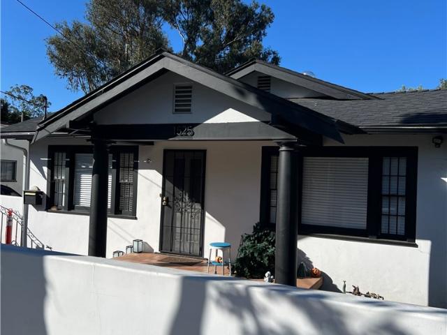 1525 Castillo St, Santa Barbara, CA 93101 | MLS #SR26080 | Compass