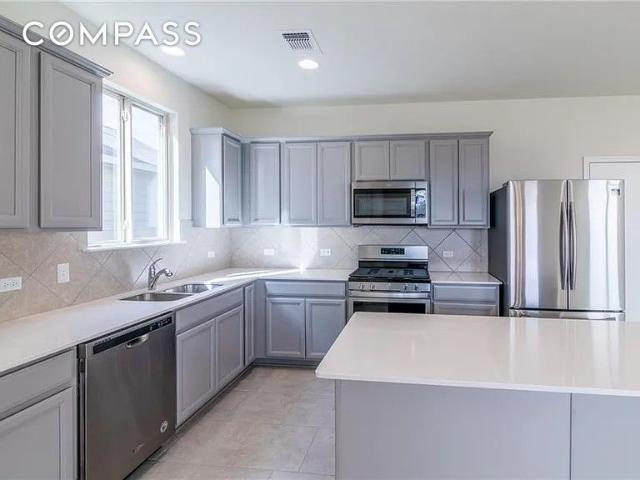 1525 Cliffbrake Way, Georgetown, TX