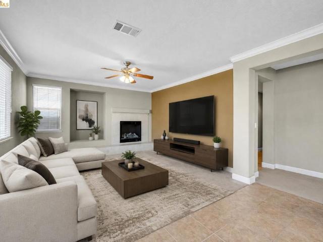 1525 Coleridge Way
