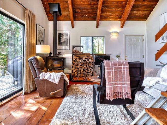 1525 Columbia Vista Drive