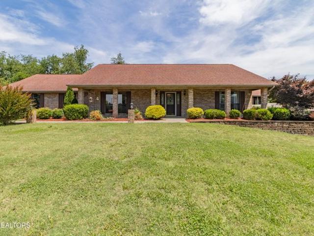 1525 Double D Dr, Sevierville, TN 37876