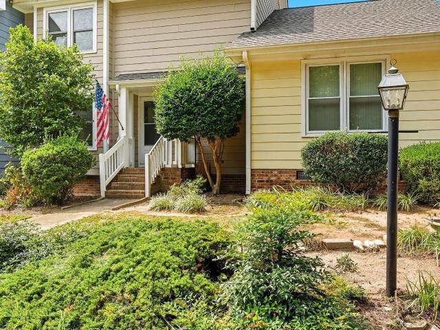 1525 Edgeside Ct, Raleigh, NC 27609 | MLS #10161 | Compass