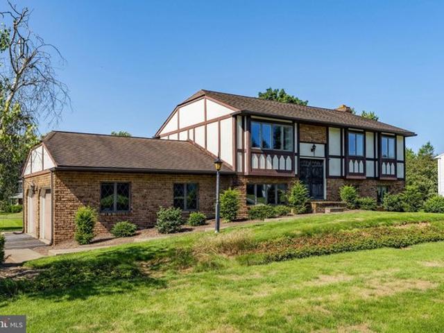 1525 Edinborough Cir, Landisville, PA 17538