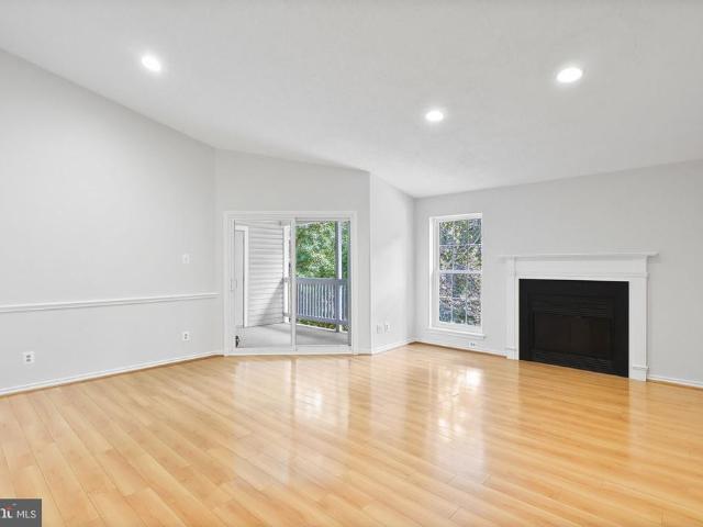 1525 Lincoln Way # 304A