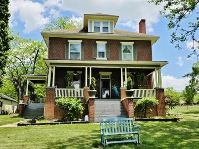 1525 Locust Hl, Marlinton, WV 24954