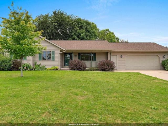 1525 Parkview Dr, New London, WI 54961