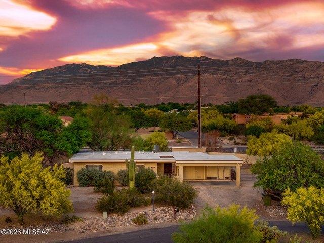 1525 S Cape Verde Pl, Tucson, AZ 85748
