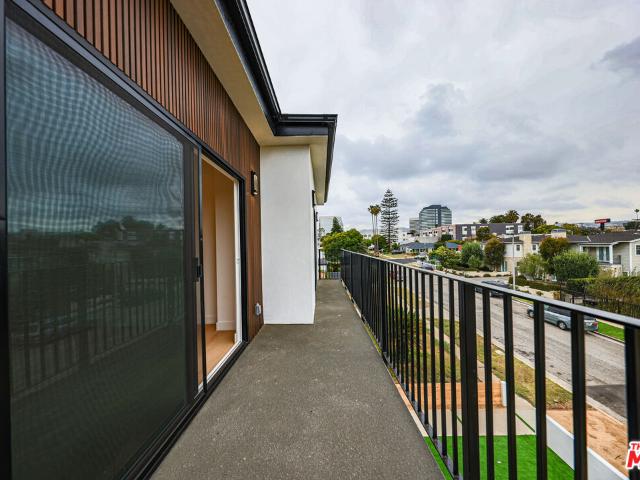 1525 S Carmelina Ave, Los Angeles, CA 90025 | MLS #26771