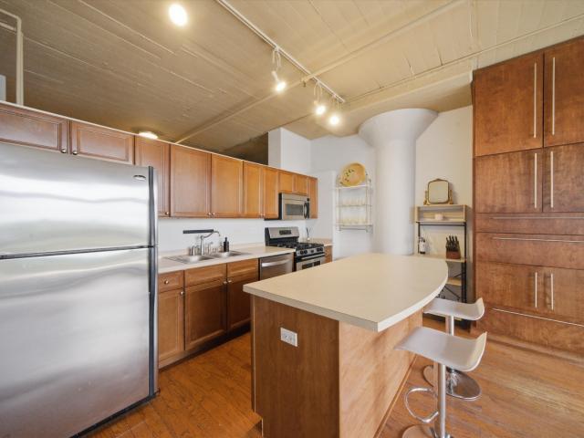 1525 S Sangamon Street # 311