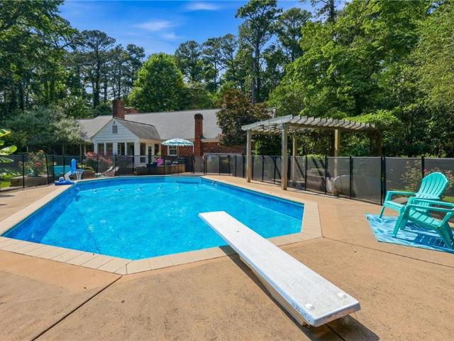 1525 Southwick RD