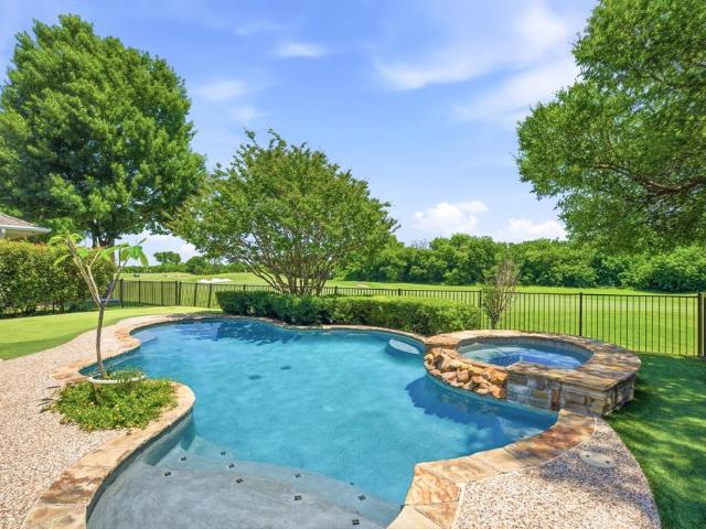 1525 Timber Edge Dr, McKinney, TX 75072 | MLS #21205