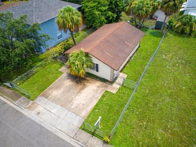 1525 W 17th St, Riviera Beach, FL 33404