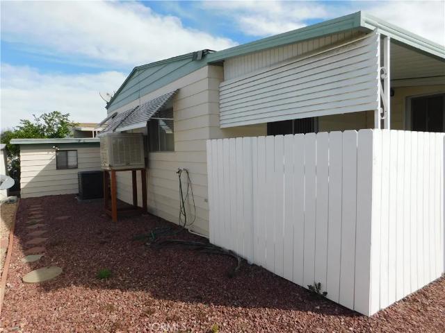 1525 W Oakland Ave, Unit 99, Hemet, CA 92543 | MLS #SW26050 | Compass