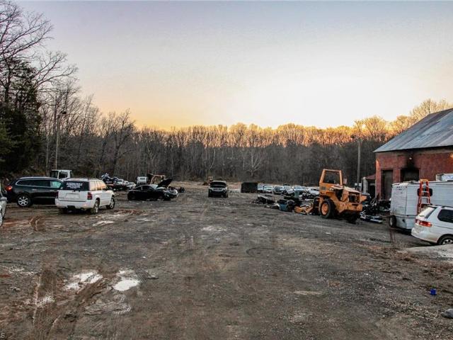 1526 Old US Highway 64