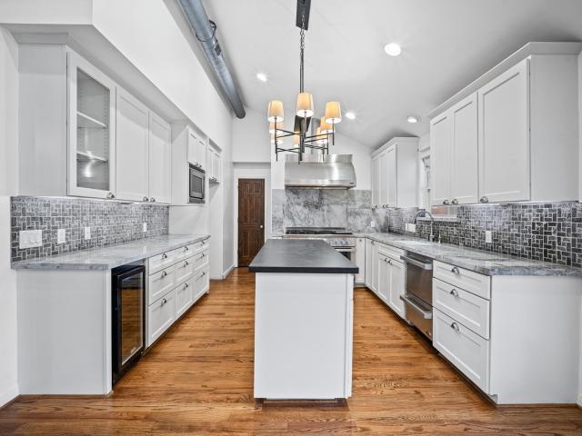 1526 Adkins Road