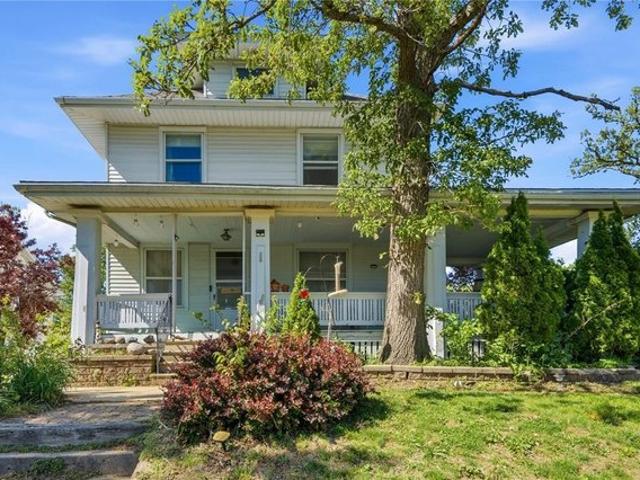 1526 C Ave NW, Cedar Rapids, IA 52405