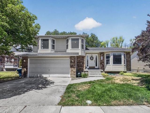 1526 Clover Hills Dr, Elko, NV 89801
