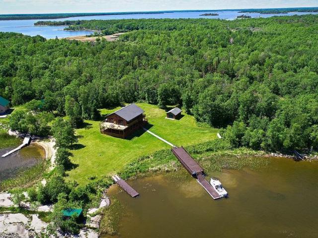 1526 Flag Island
