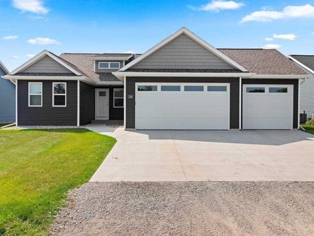 1526 Freedom Meadows Dr, Neenah, WI 54956
