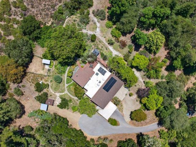 1526 Hall Ranch Road