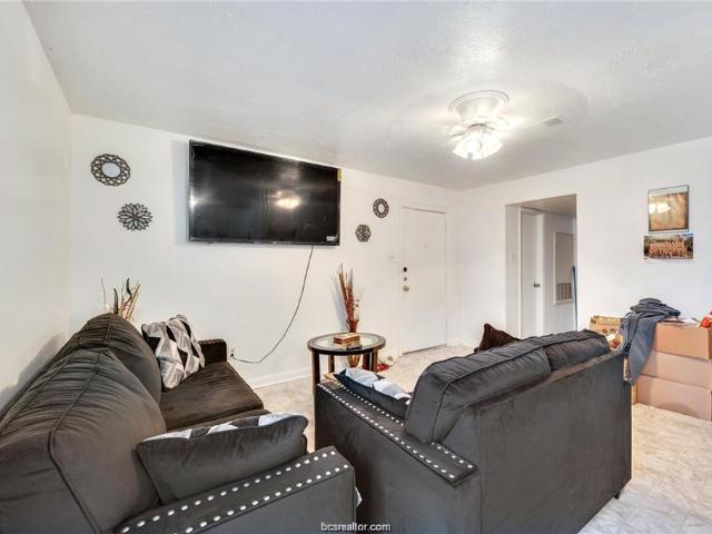 1526 Pine Ridge Drive D