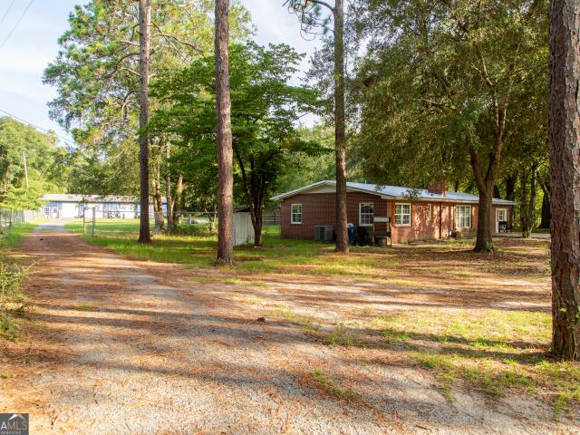 1526 Rayonier Road