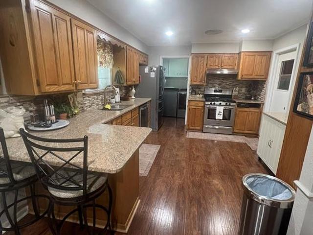 1526 Rosewood Drive