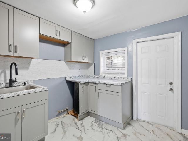 1526 S LeCount St, Philadelphia, PA 19146 | MLS #PAPH2594