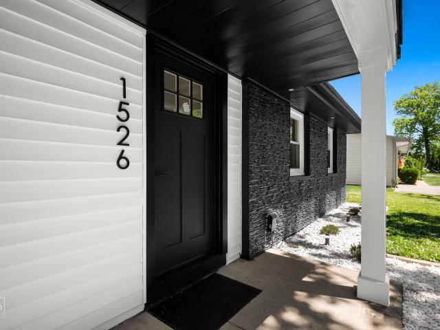 1526 Sequoia Lane