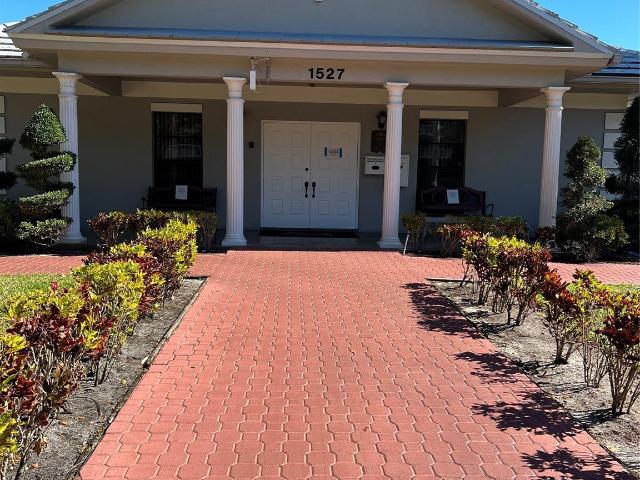 1526 Whitehall Dr, Unit 402, Davie, FL 33324 | MLS #B26014