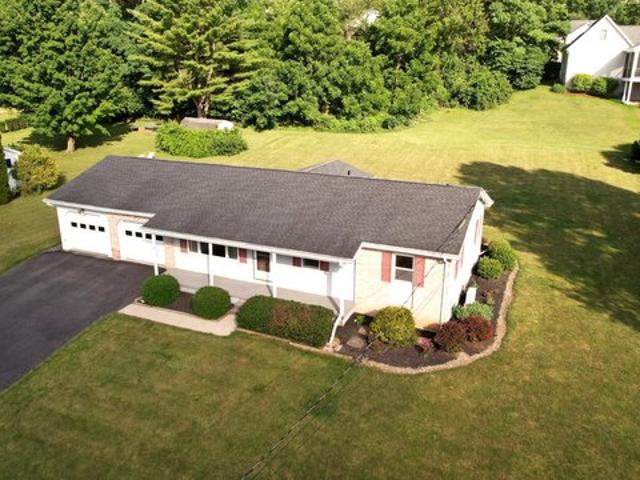 1526 Yardal Rd, State College, PA 16801