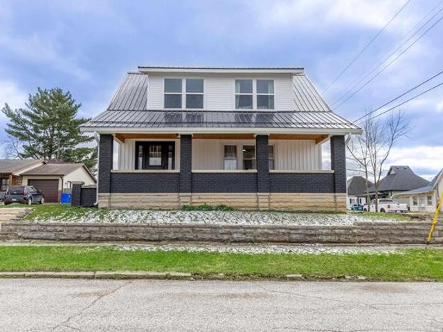 1526 11th St, Bedford, IN 47421