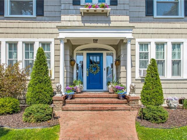 1527 Mohawk Street