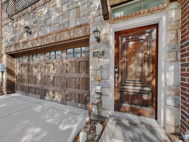1527 Biltmore Lane
