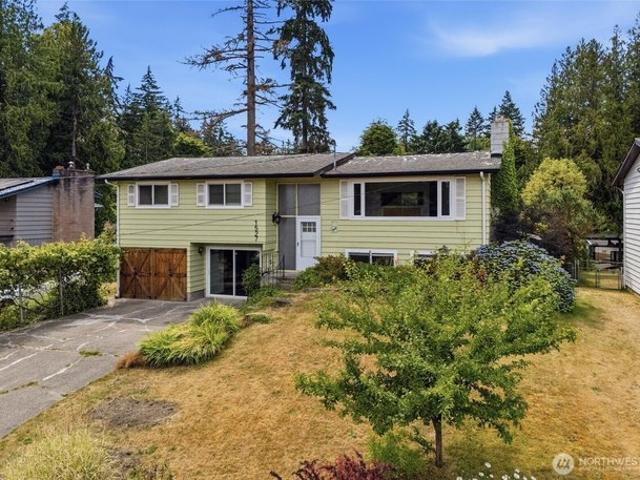1527 Crestview Dr, Bremerton, WA 98312