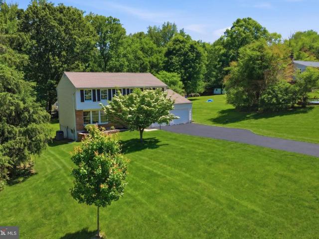 1527 Everlea Road