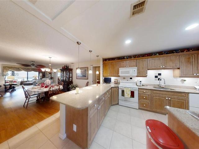 1527 Edgewater Cir, Fort Myers, FL 33919 | MLS #A11948