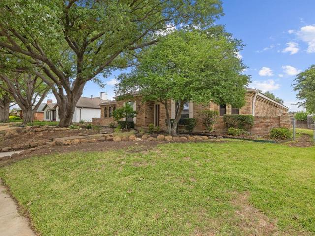 1527 Estates Way