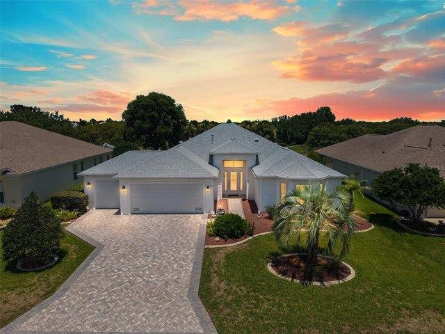 1527 Golden Ridge Dr, The Villages, FL 32162