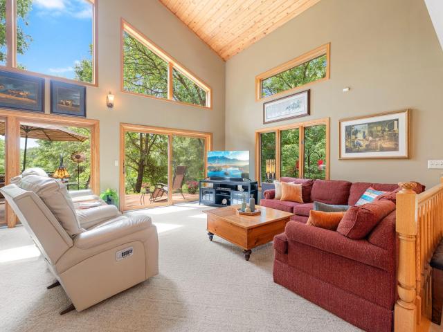 1527 Heron Lane