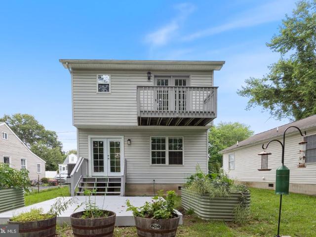 1527 Lincoln Road