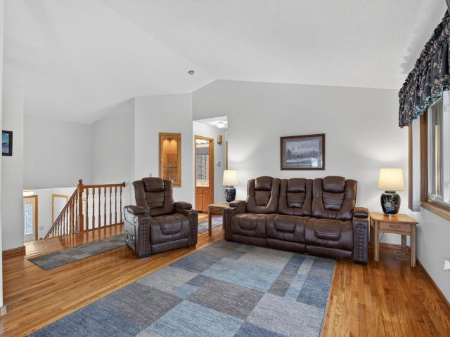 1527 th Street NE