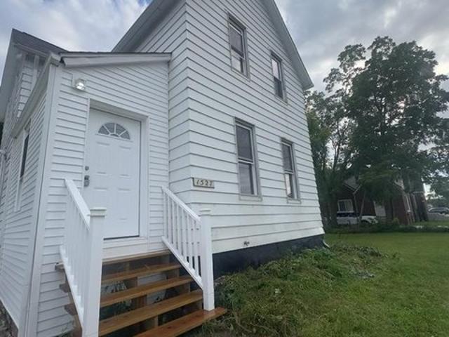 1527 W 19th St, Lorain, OH 44052