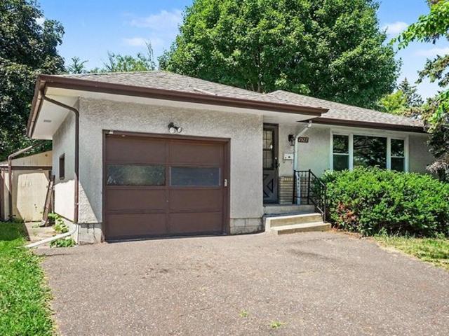 1527 Winchell St, Saint Paul, MN 55106