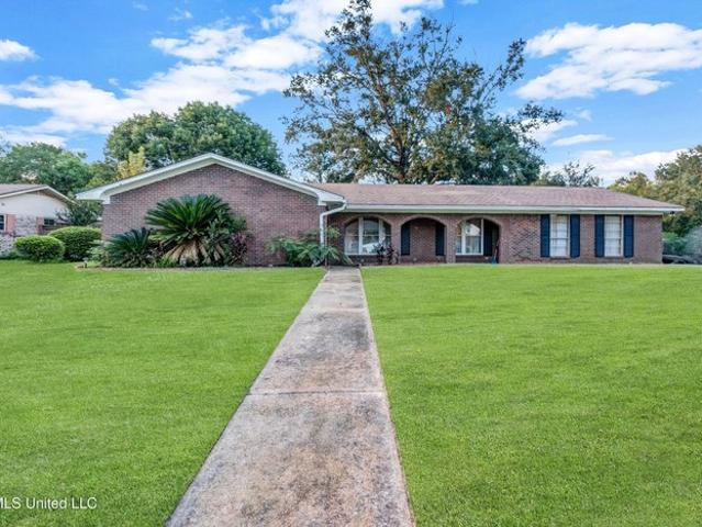 15284 Woody Dr, Gulfport, MS 39503