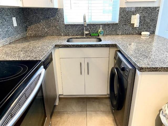 1528 NE 32nd Street Unit 1, Oakland Park, US, FL
