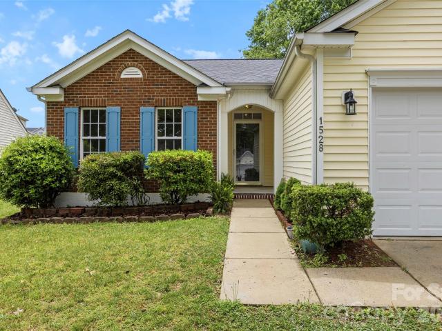 1528 Oakdale Green Drive