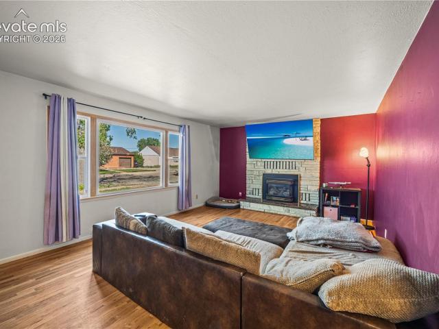 1528 Alexander Circle
